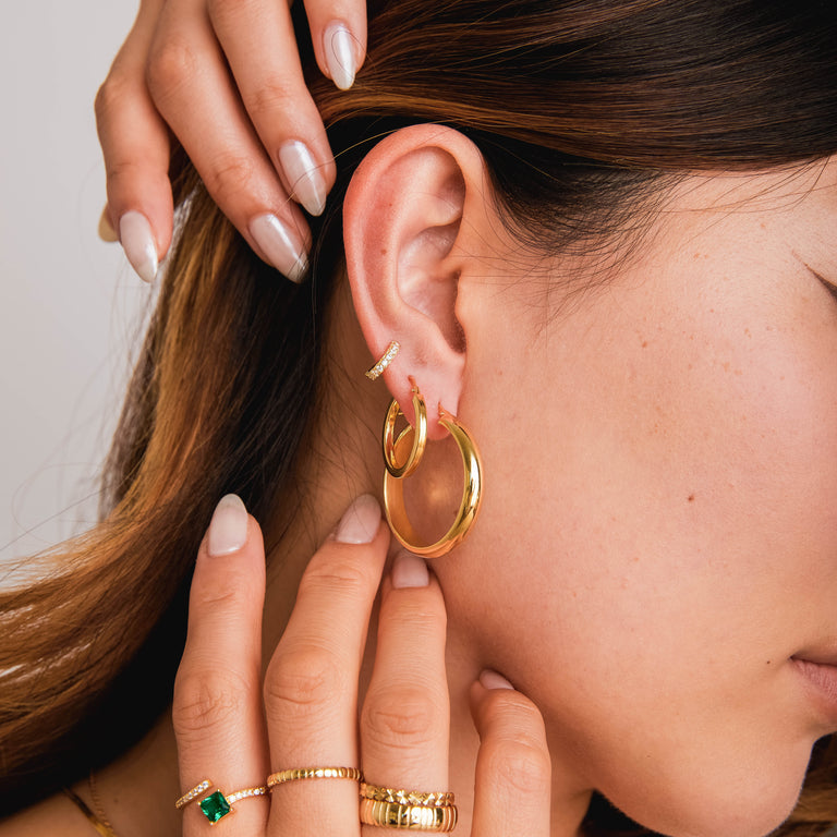 Chunky Rounded Hoops – Timeless Luxury LA